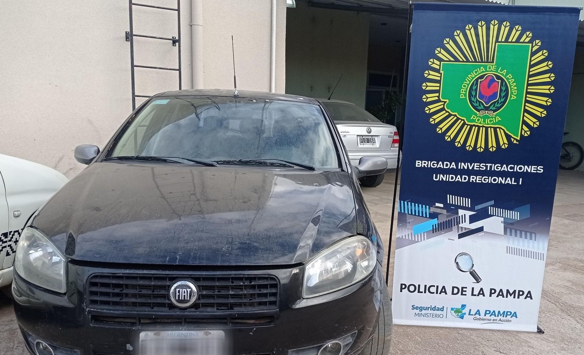 Recuperaron un auto robado en Santa Rosa