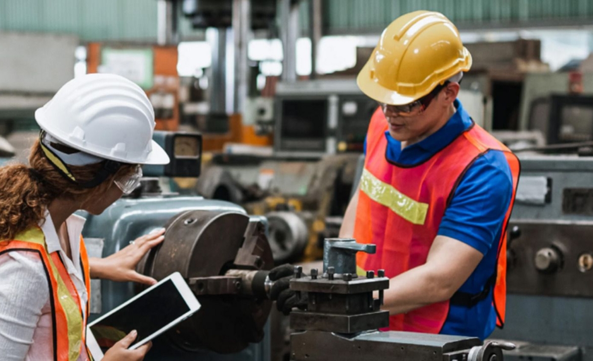 La economía registró una leve mejora en octubre, pero en 10 meses de 2024 cayó 2,7%