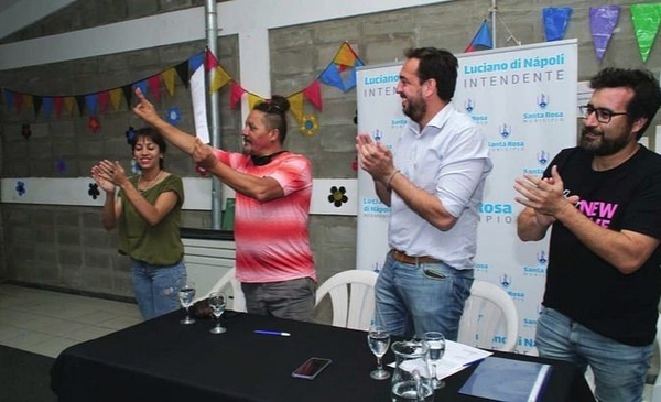 Asumieron autoridades de la comisión vecinal del barrio Santa María