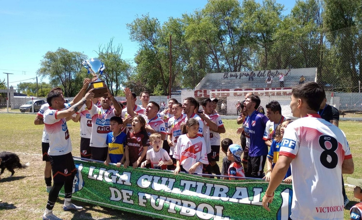 Cochicó festejó el título con goleada
