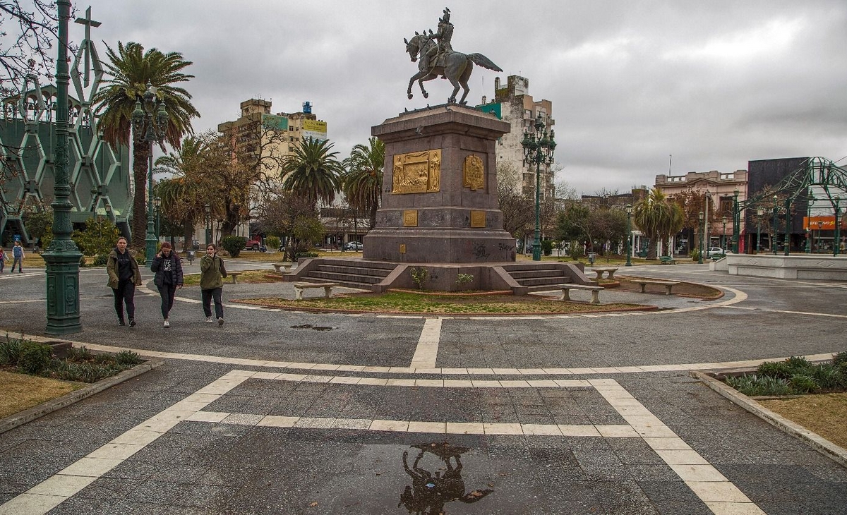 Anuncian chaparrones y fuertes vientos para los próximos días